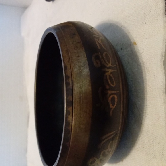 Source Unknown | Other | Tibetan Singing Bowl With Yen Yan Symbols ...